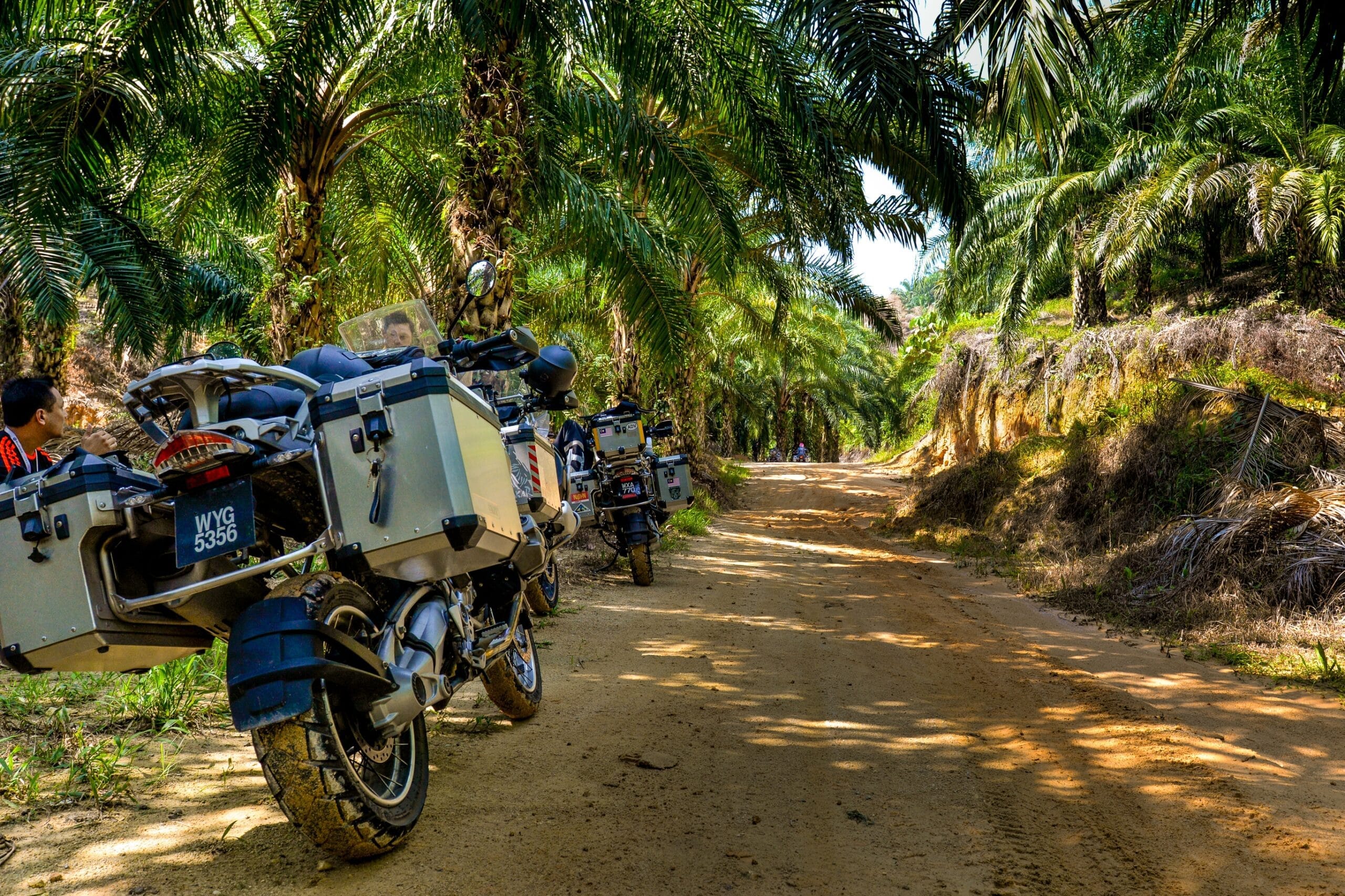 Asia on two wheels | CARTER.EU